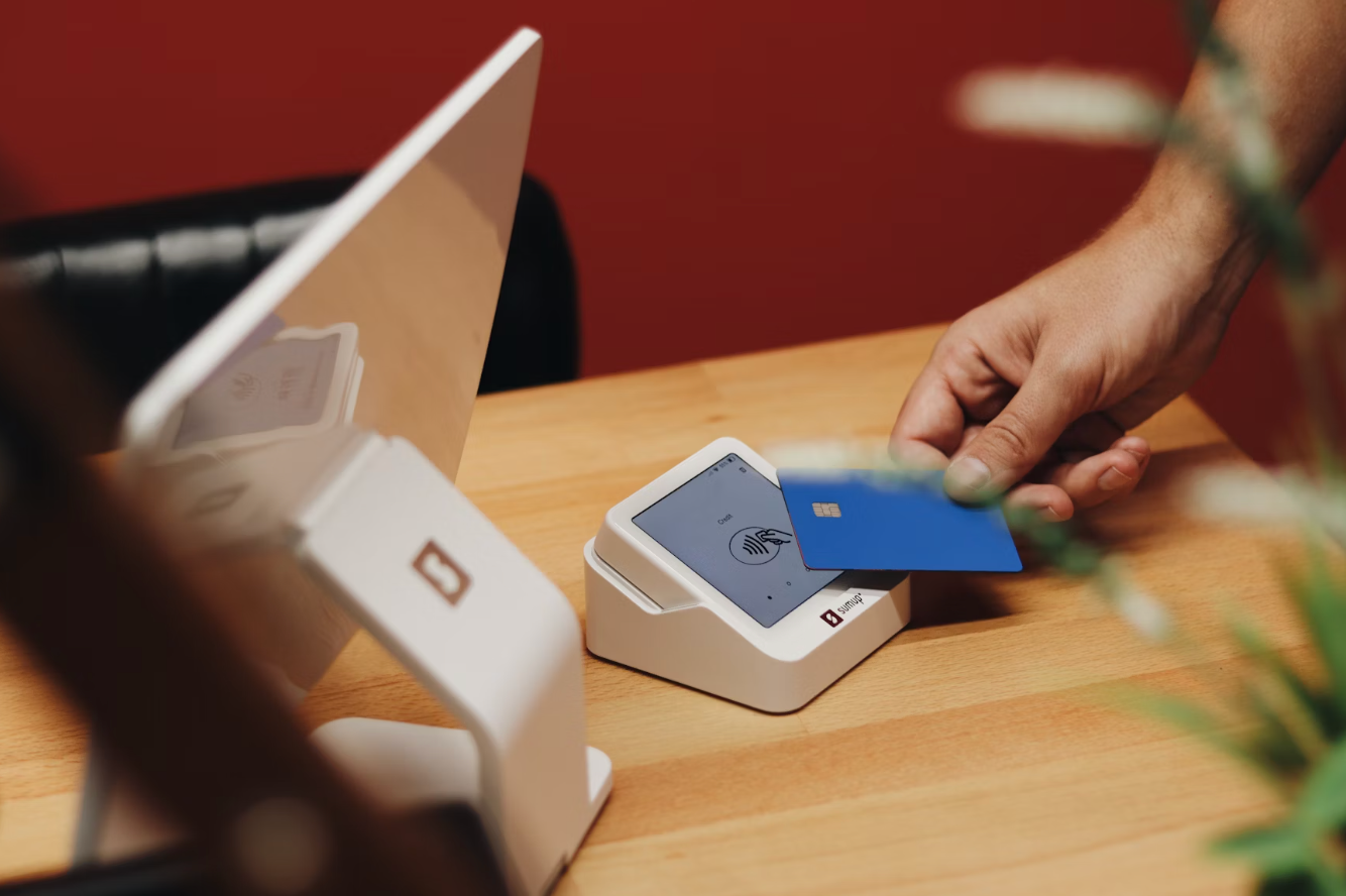 Retail Loyalty Programs: 5 Must-Have Features in 2026